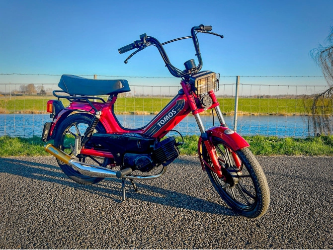 Sticker Tomos Automatic wit / zwart set universeel + gratis sticker